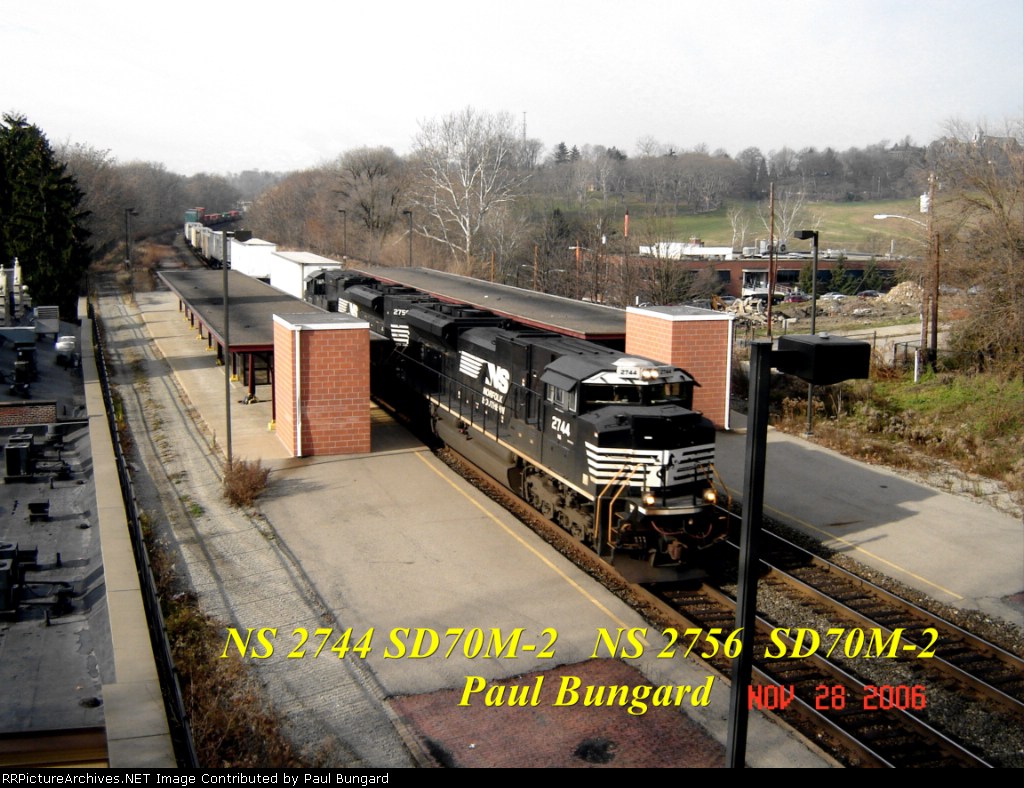 NS 2744 SD70M-2 NS 2756 SD70M-2 11/28/2006